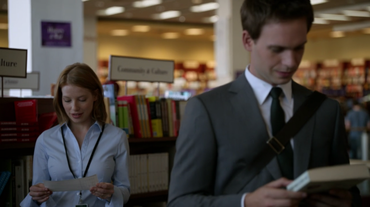 SUITS TV Series S02E01 Mike Ross Gets Myra Harrison Case Props – Suitsmore